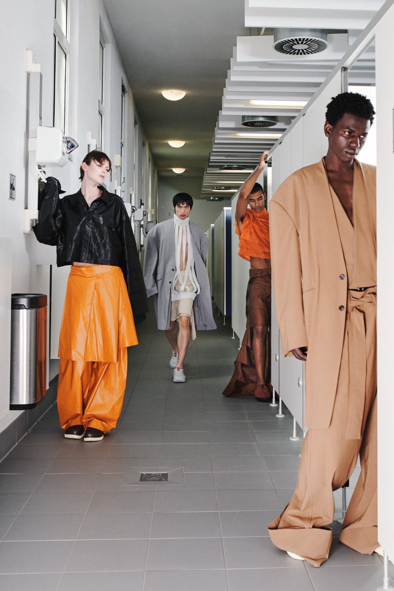 SLEEK x SONGZIO: Jump Into Water (Sleek Magazine)