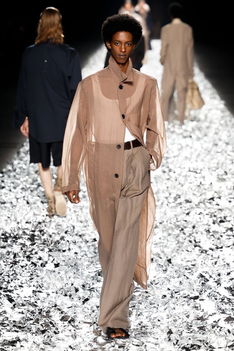 Dries Van Noten S/S 25 Men's Show (Dries Van Noten)