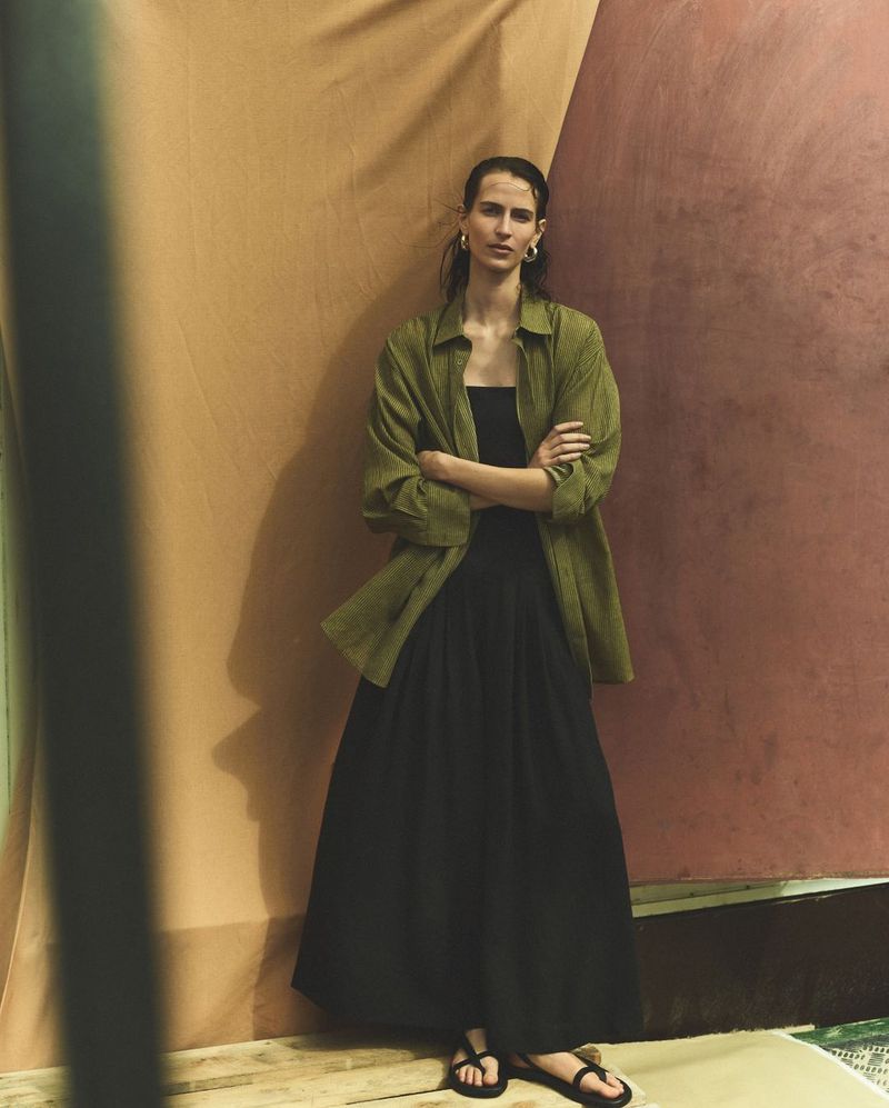 Minimal Resort (Massimo Dutti)