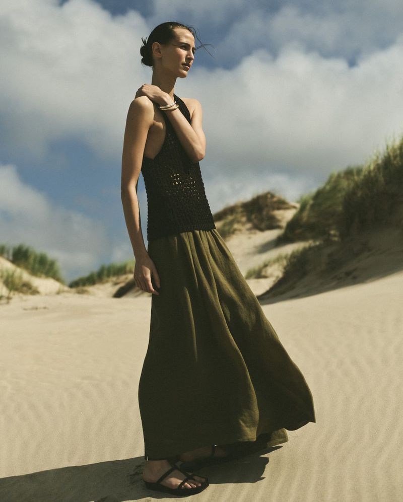 Minimal Resort (Massimo Dutti)