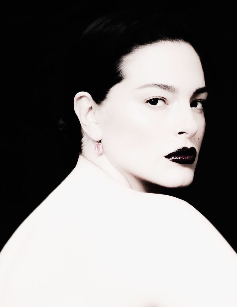 Ashley Graham (Vogue Czechoslovakia)