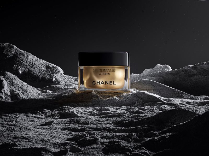 CHANEL holiday gifts campaign 2020 (Chanel Beauty)