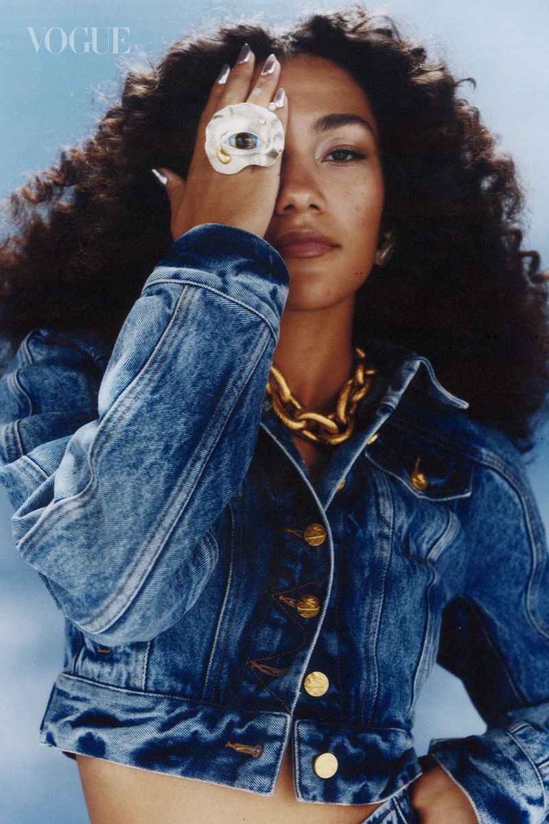 Olivia Dean (Vogue Singapore)