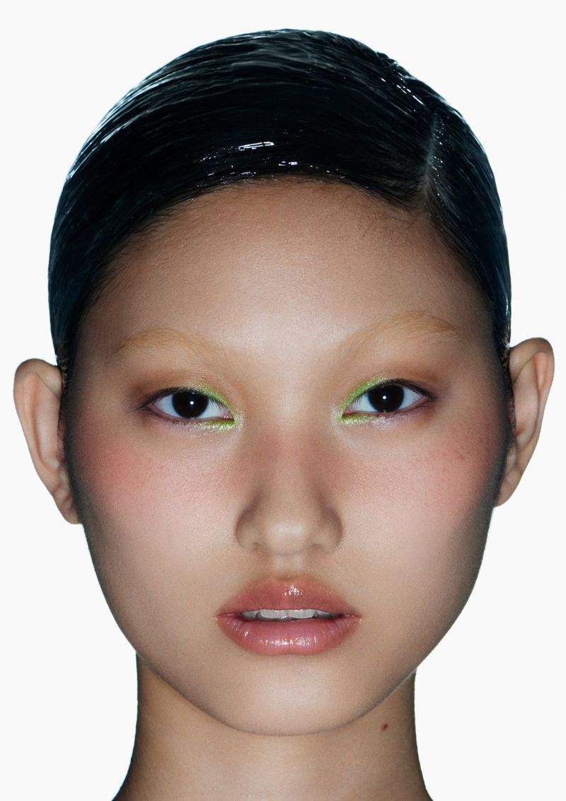 CHANEL BEAUTY BOOK (Chanel Beauty)