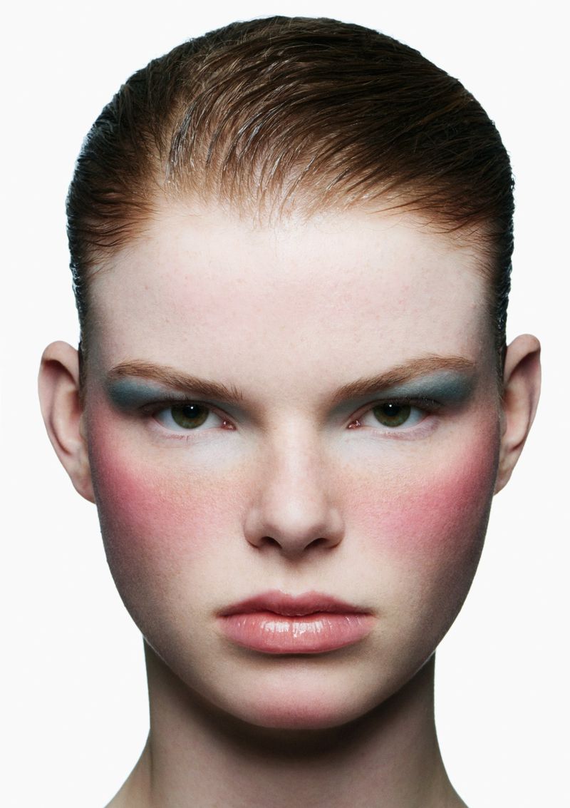 CHANEL BEAUTY BOOK (Chanel Beauty)