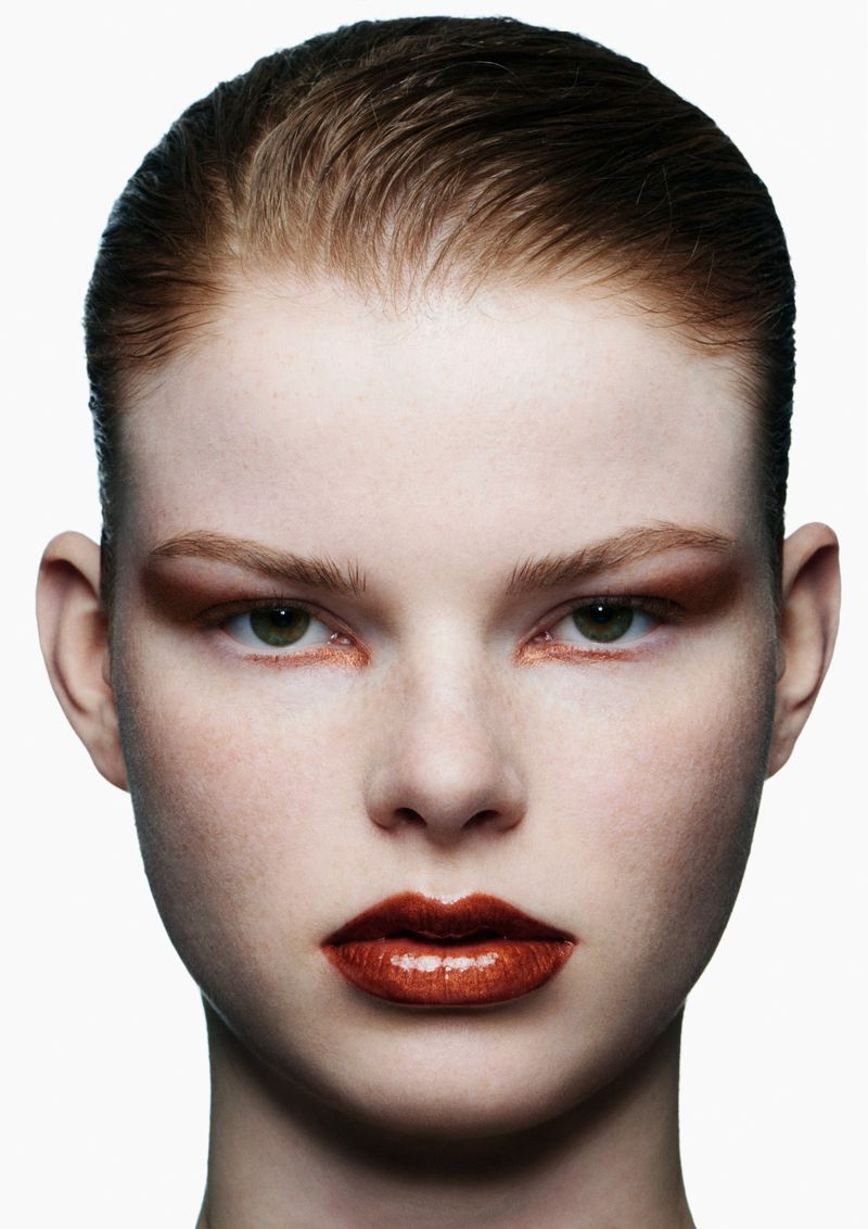 CHANEL BEAUTY BOOK (Chanel Beauty)