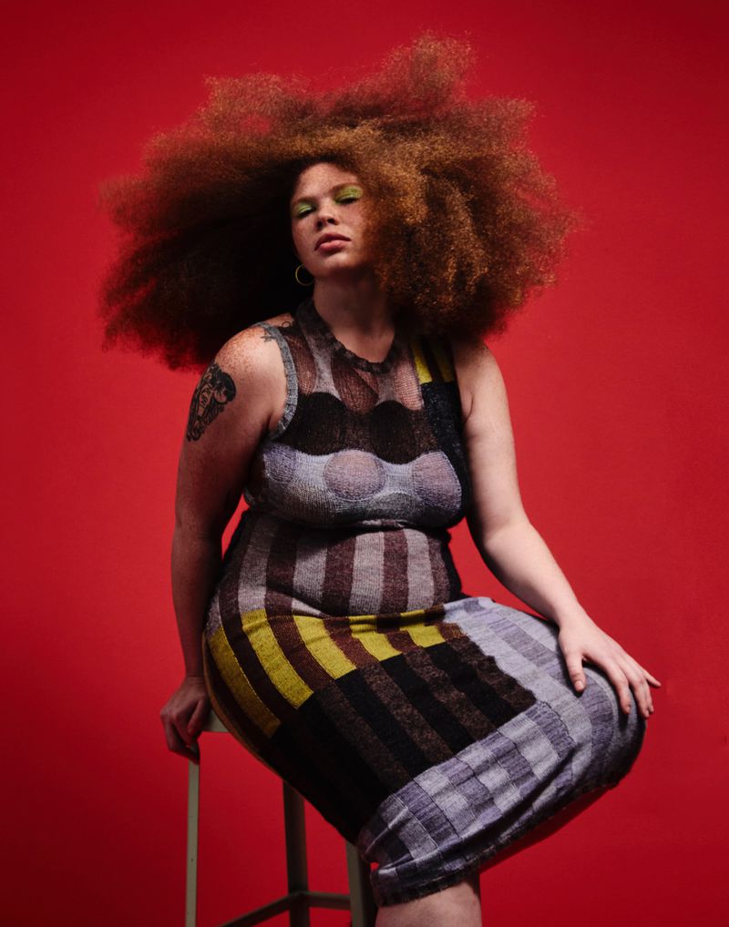 PERFECT DESCRIPTIONS (The Perfect Magazine)