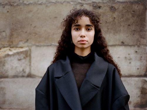 Sateen Besson - Entertainer Profile - Photos & latest news