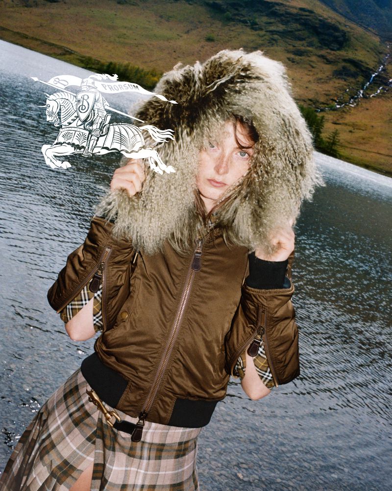 Burberry Winter 2024 Campaign (Burberry)