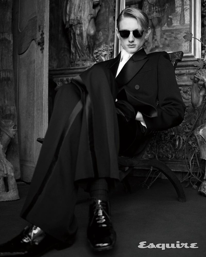 Jamie Schiek (Esquire Korea)