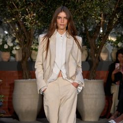 Betsy Gaghan - Model Profile - Photos & latest news