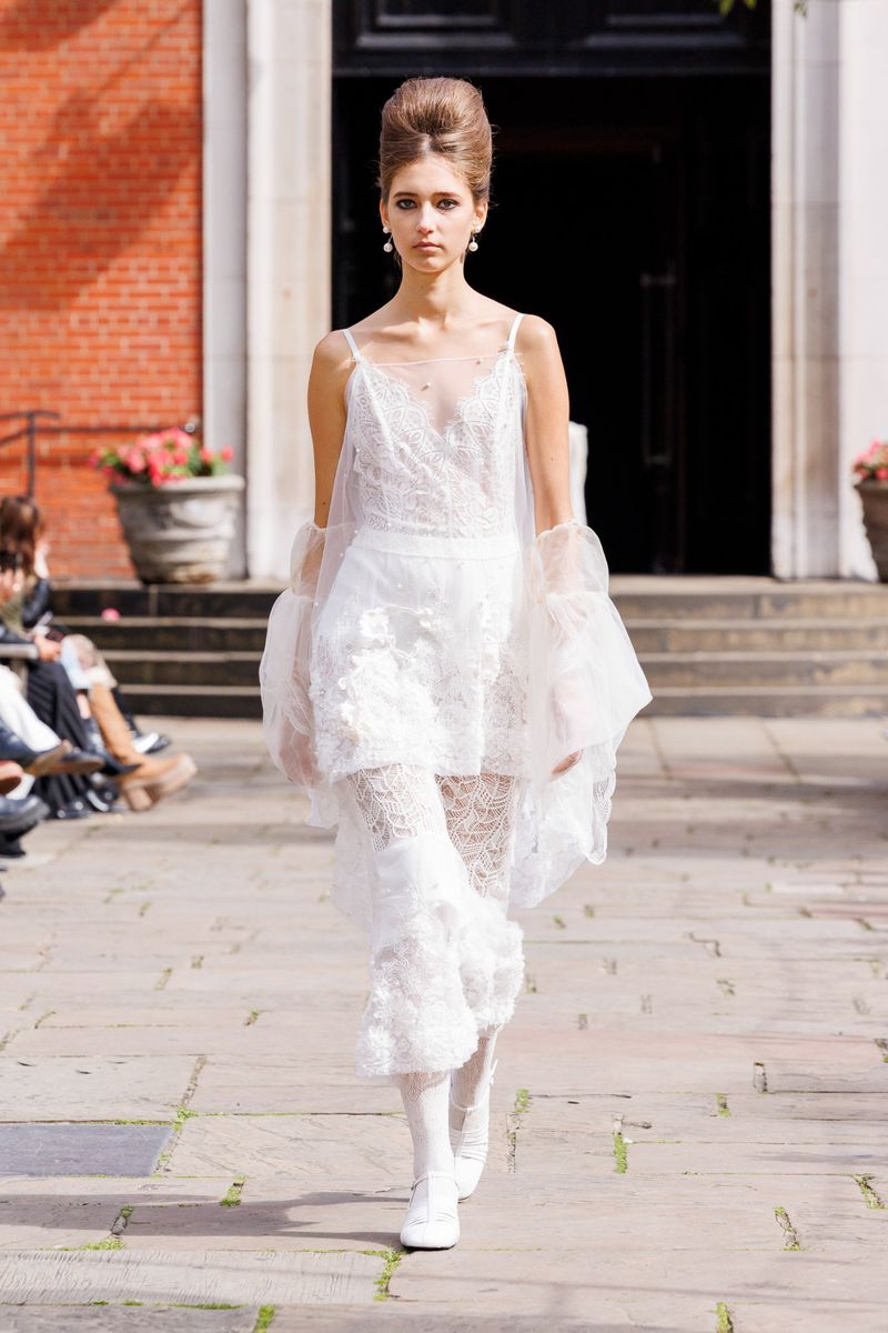 Bora Aksu S/S 25 Show (Bora Aksu)