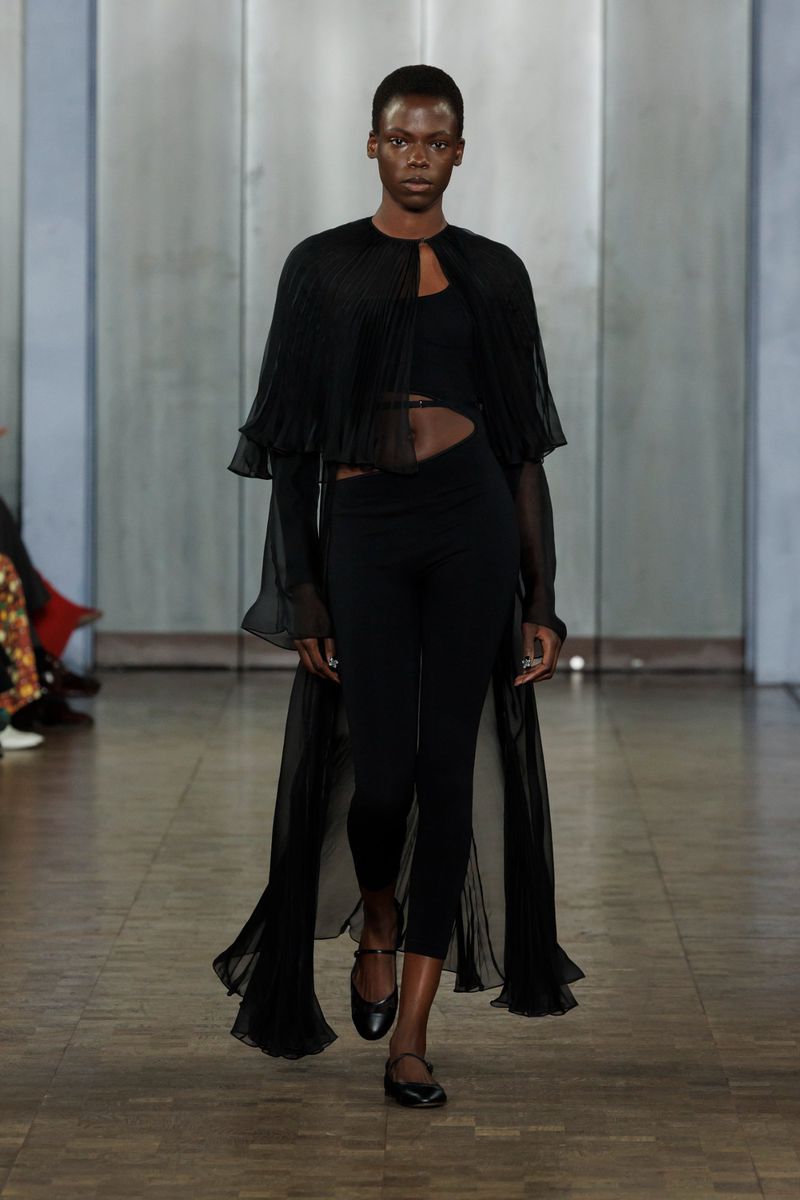 Nensi Dojaka S/S 25 Show (Nensi Dojaka)