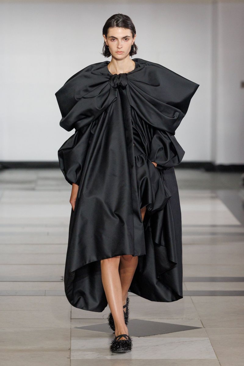 Simone Rocha S/S 25 Show (Simone Rocha)
