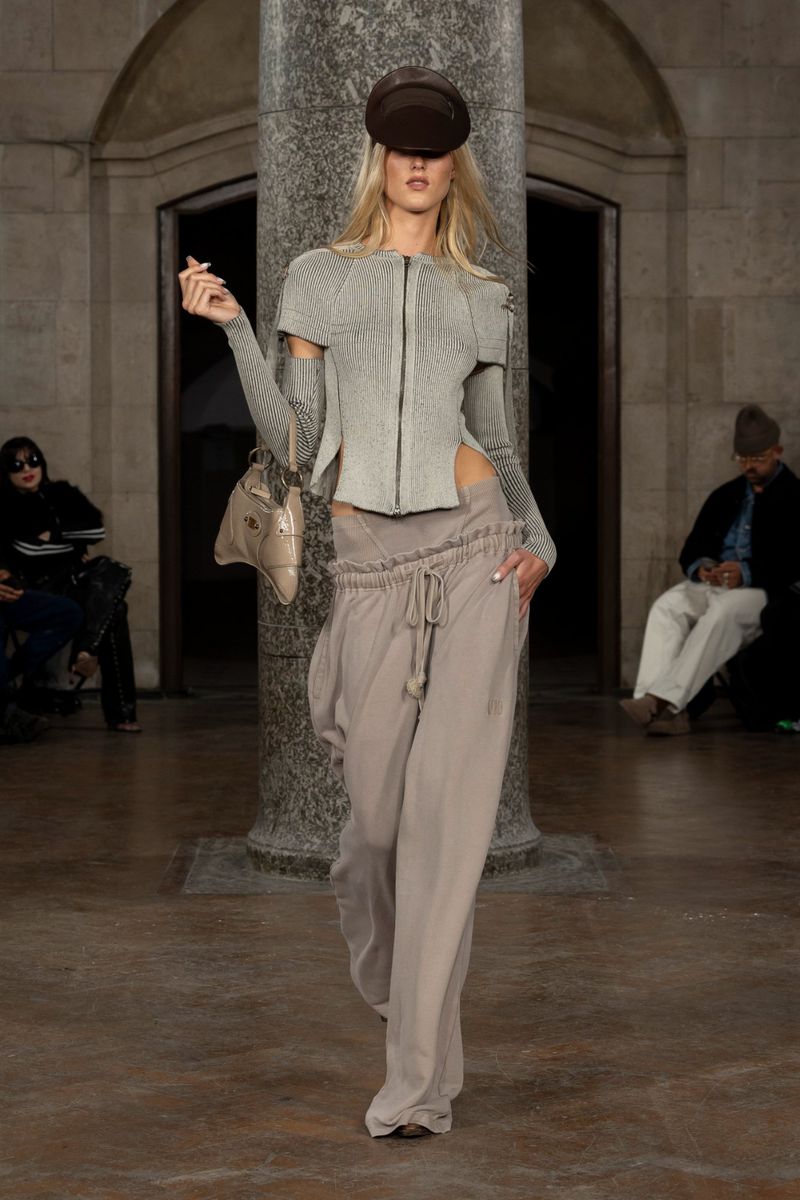 KNWLS S/S 25 Show (KNWLS)