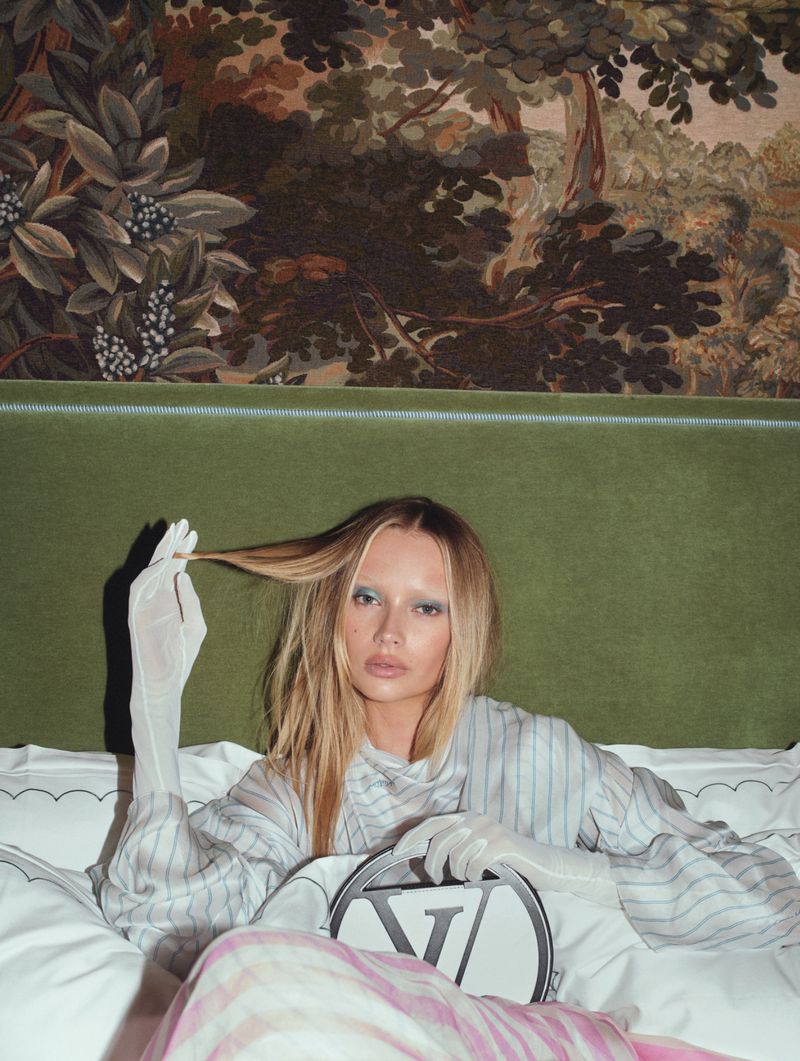 Emma in Paris (Elle Norway)