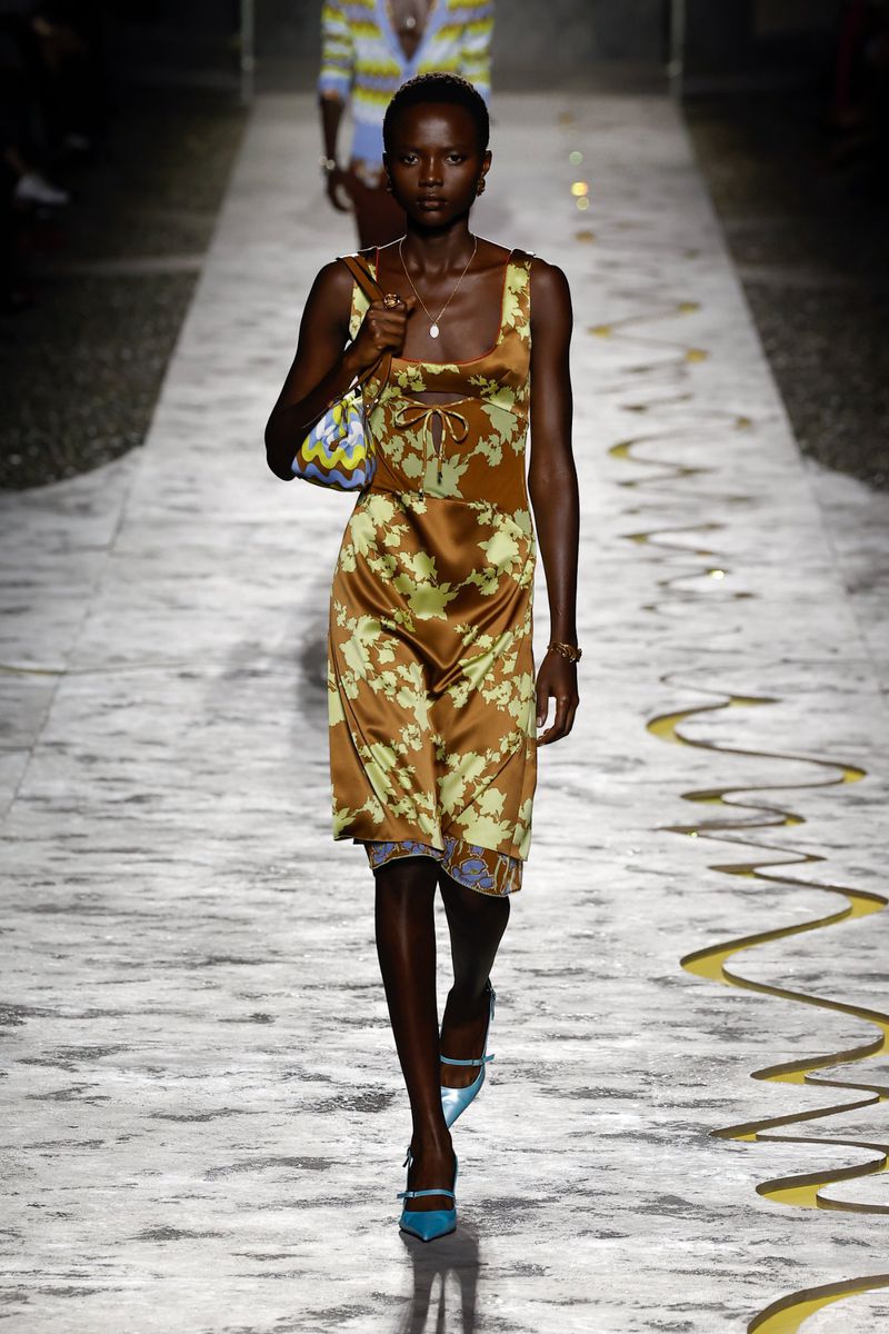 Versace S/S 25 Show (Versace)