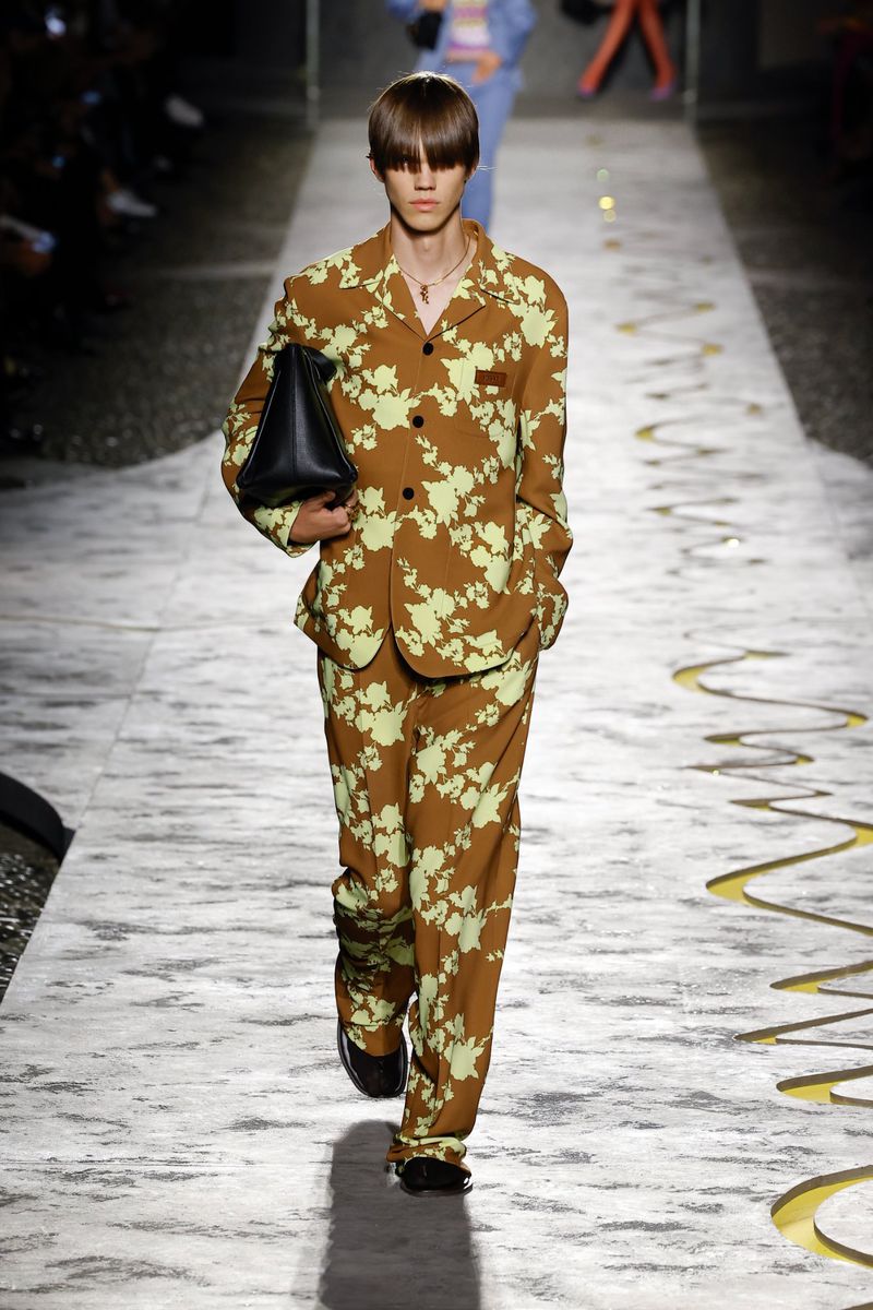 Versace S/S 25 Show (Versace)
