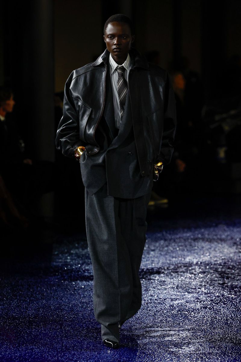 Saint Laurent S/S 25 Show (Saint Laurent)