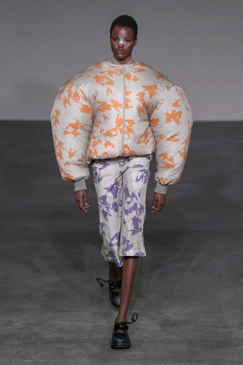 Anrealage S/S 25 Show (Anrealage)