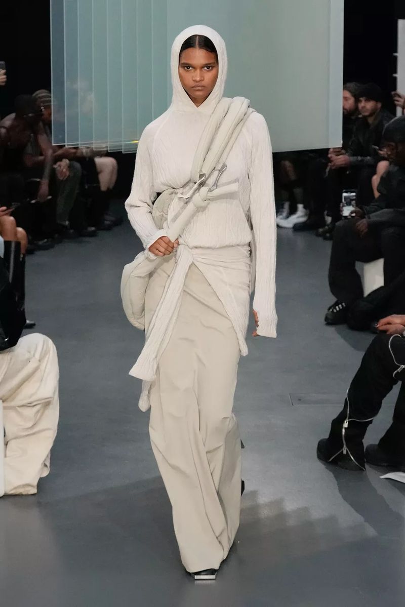 Heliot Emil S/S 25 Show (Heliot Emil)