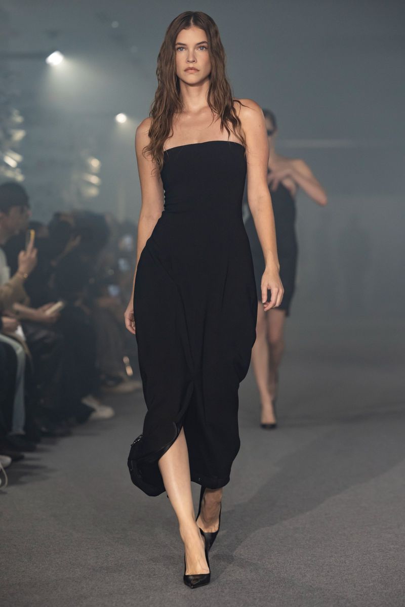 Vetements S/S 25 Show (Vetements)