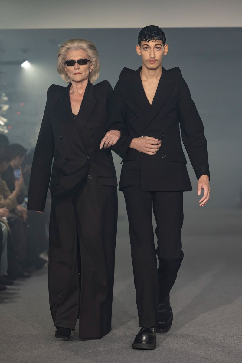 Vetements S/S 25 Show (Vetements)