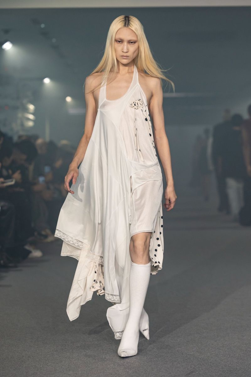 Vetements S/S 25 Show (Vetements)
