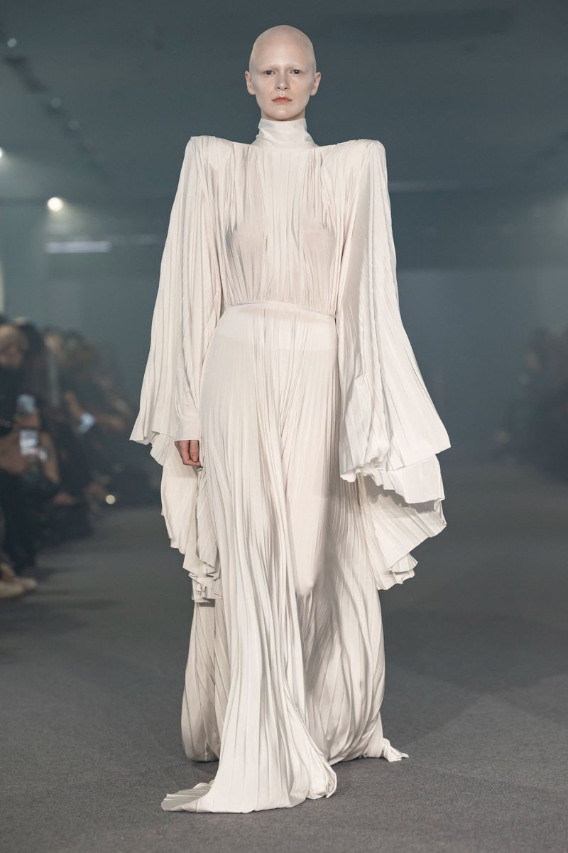 Vetements S/S 25 Show (Vetements)