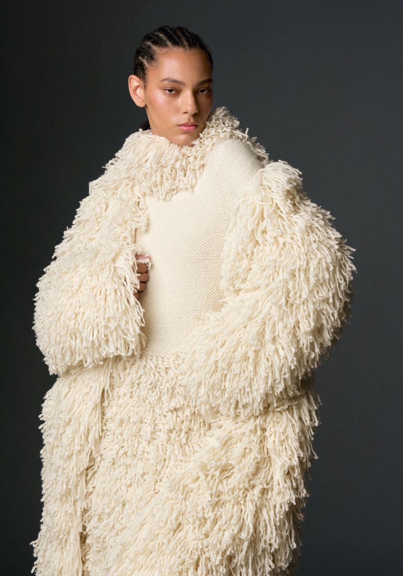 A Shape That Stands on Its Own (Heroine Magazine)