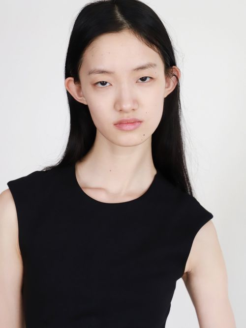 Yawen Li - Model Profile - Photos & latest news