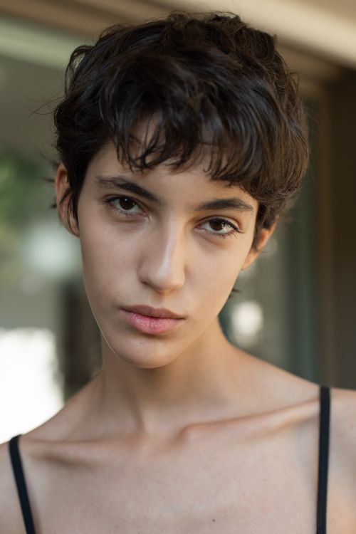 Tais Benatti - Model - detail by client