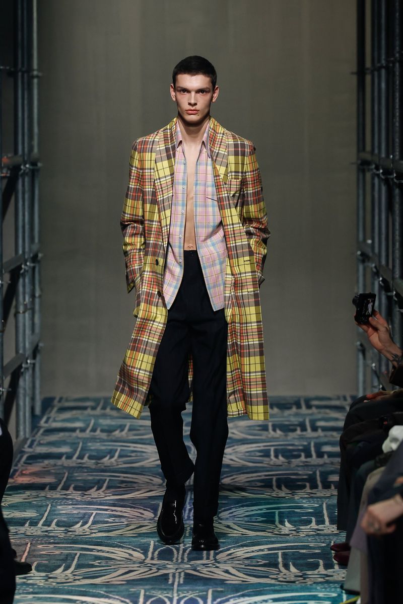 Prada F/W 25 Men's Show (Prada)
