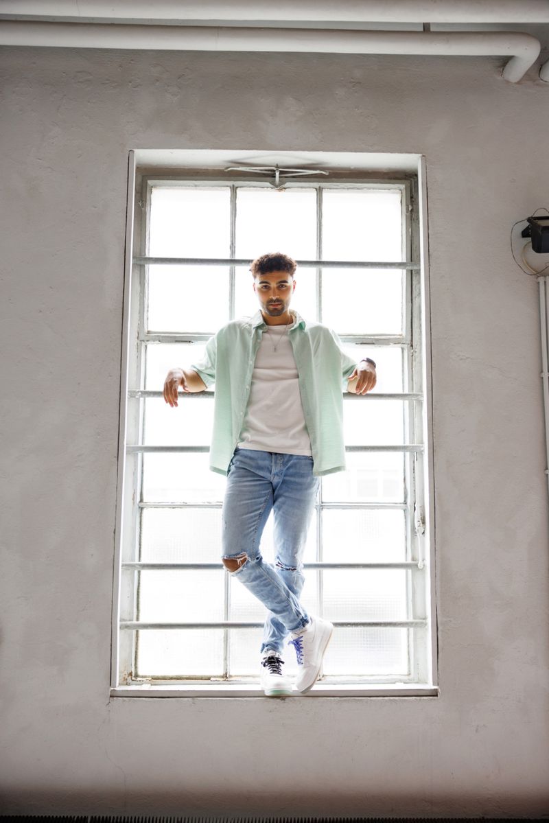 PETER RIGAUD photographs Younes Zarou for Forbes „Under 30“ (Forbes Magazine)