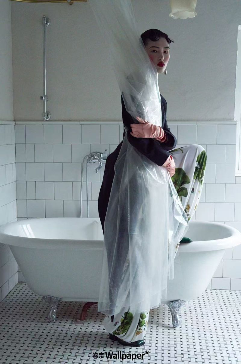 Falling Grace (Wallpaper China)