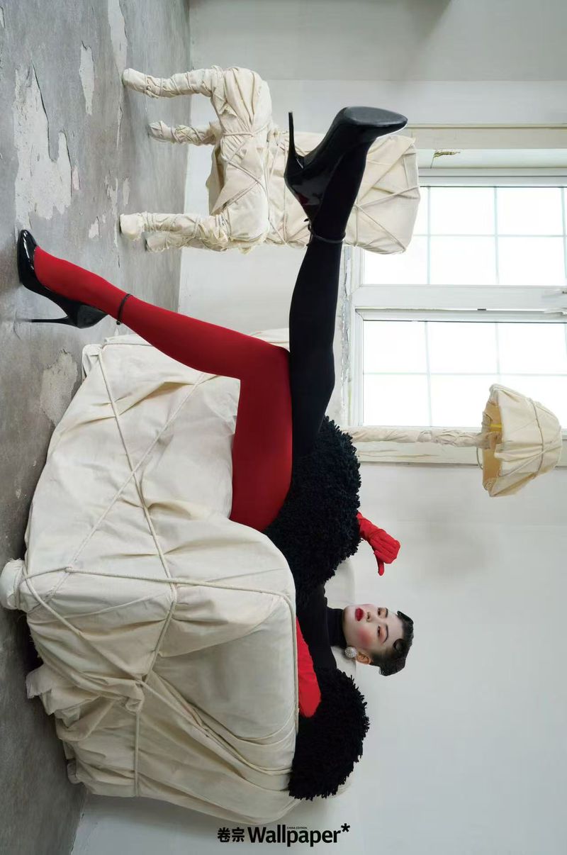 Falling Grace (Wallpaper China)