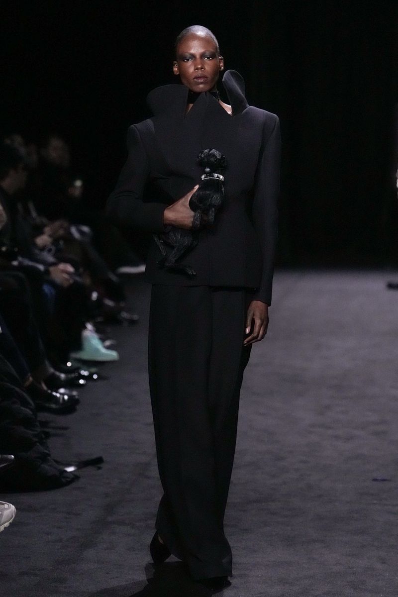 Ashi Studio Haute Couture Spring 2025 Show (Ashi Studio)