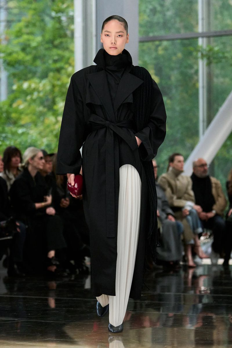 Alaïa Winter/Spring 26 Show (Alaïa)