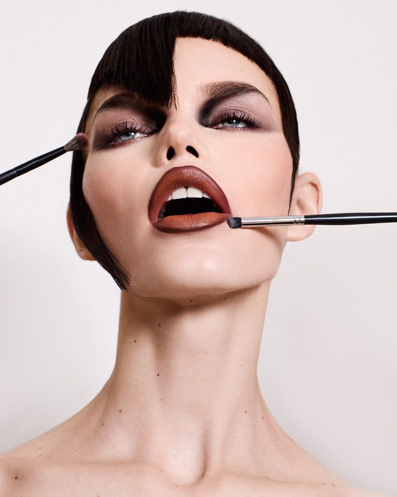 'EYE CONTACT' (Sicky Magazine)