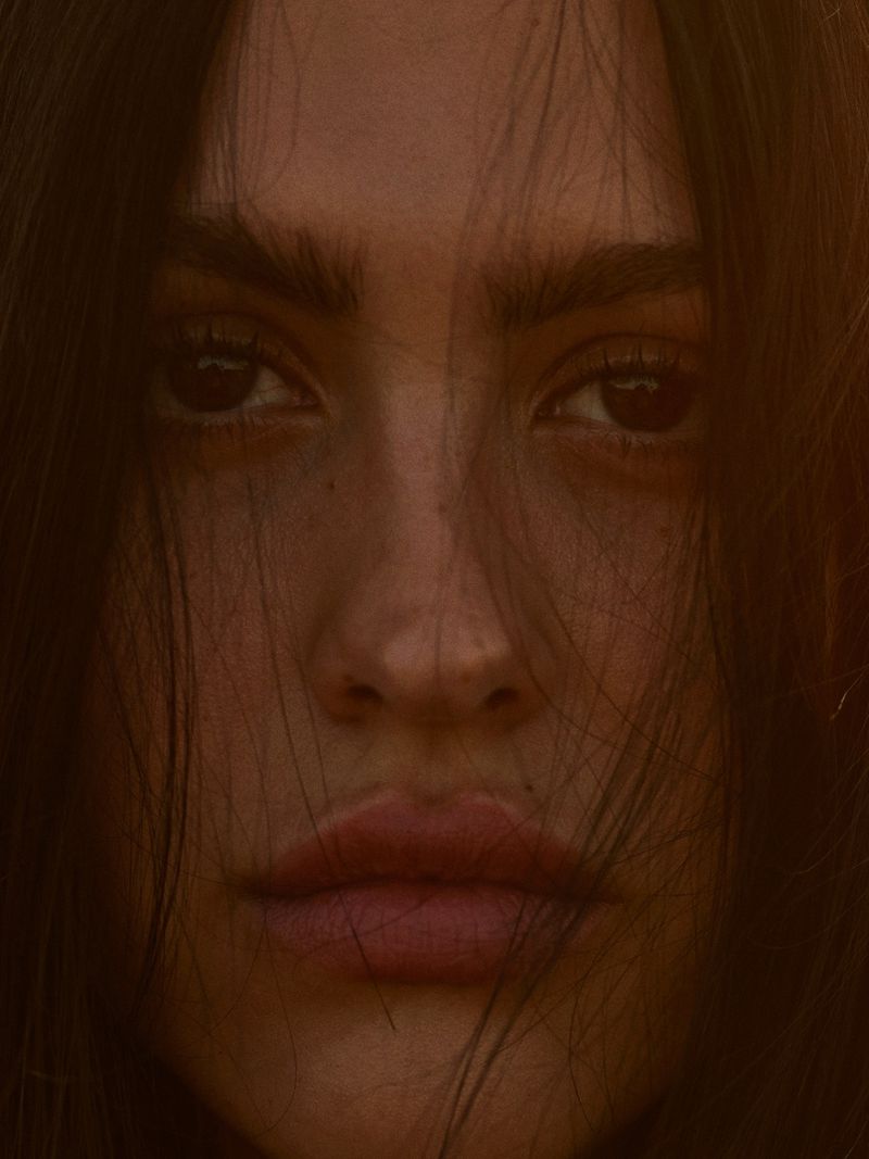 Amelia Gray by Mario Sorrenti (Beyond Noise)