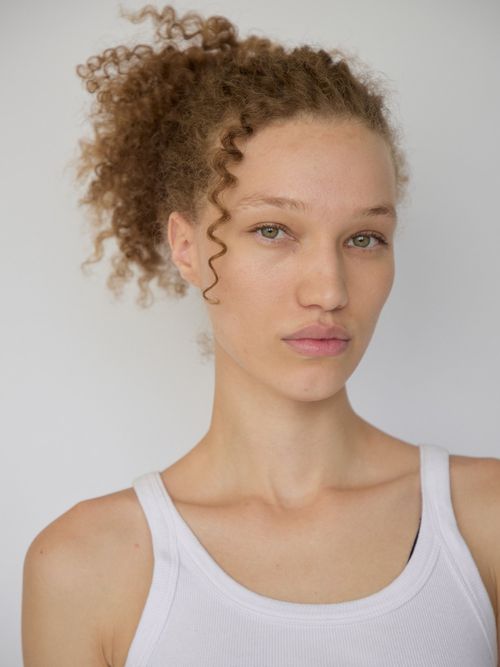 Lorena Marques - Model - detail by client