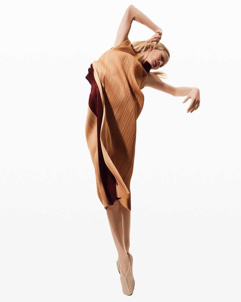 Pleats Please F/W 25 Campaign (Issey Miyake)