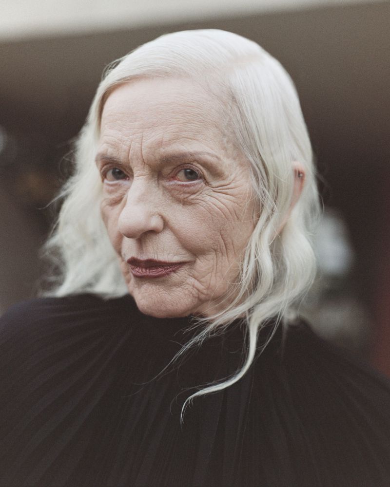 Interdependence in Berlin (Portrait)