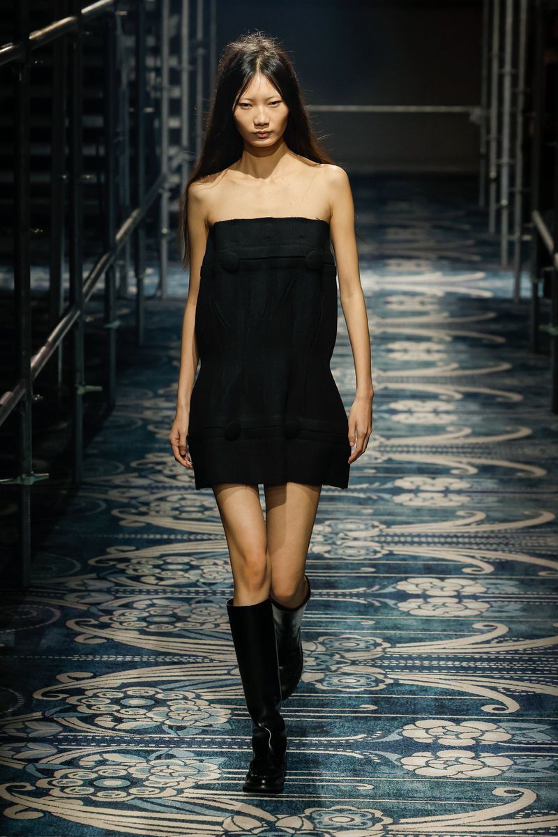 Prada F/W 25 Show (Prada)