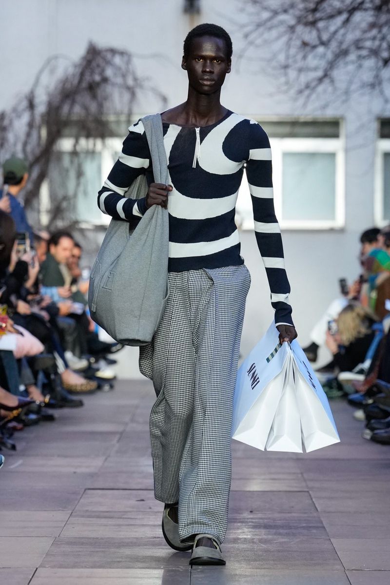 Sunnei F/W 25 Show (Sunnei)