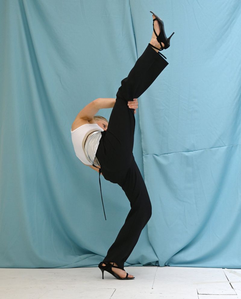 Pre-Fall 2022 by Isabelle Wenzel (Helmut Lang)