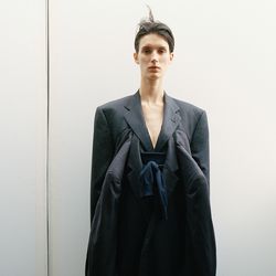 Alexandra Carl - Fashion Editor/Stylist Profile - Photos & latest news