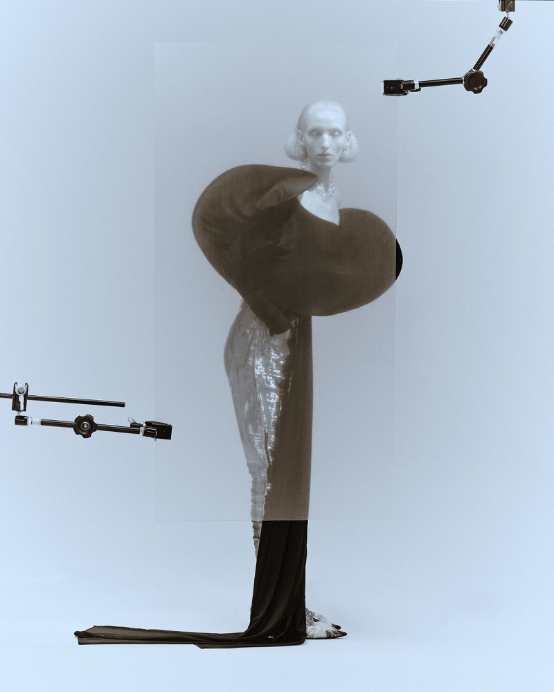 MAGGIE MAURER (Exhibition Magazine)