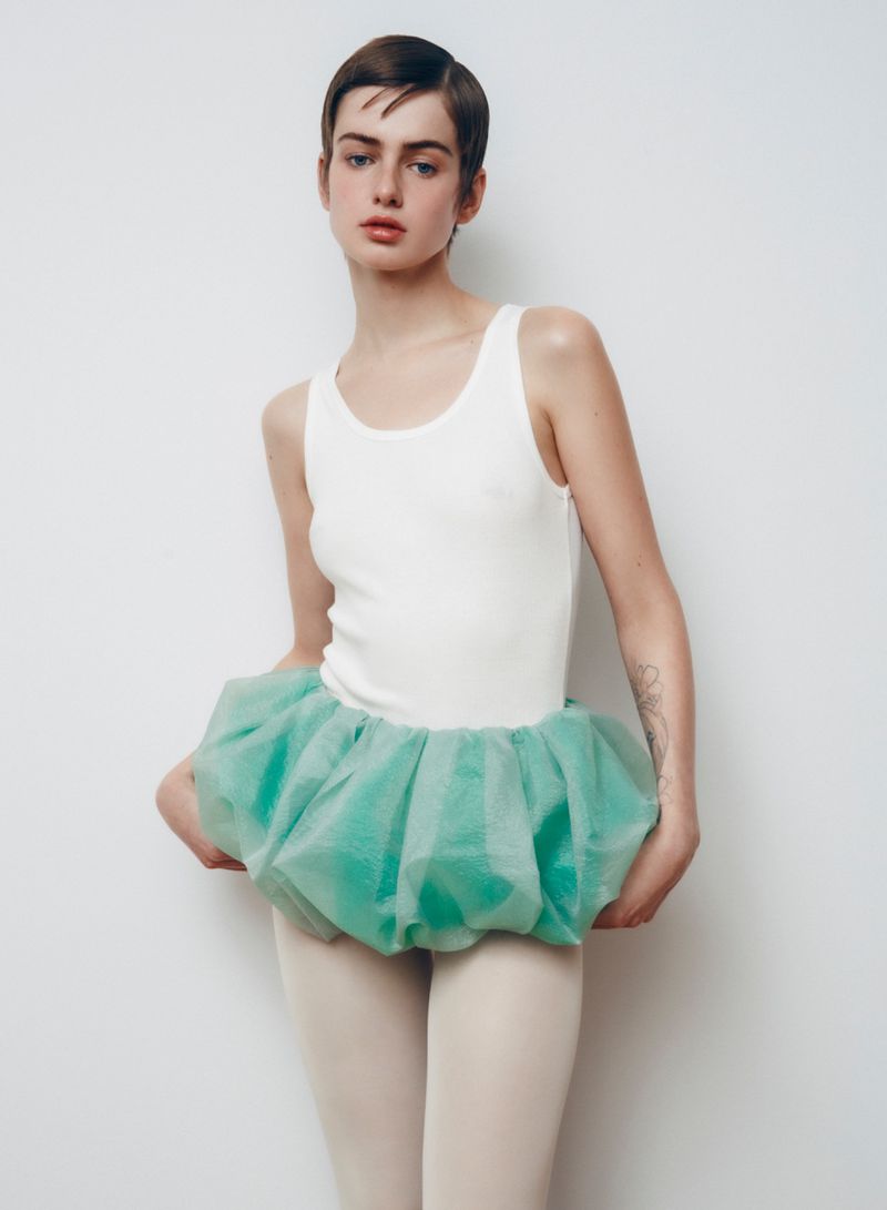 Le Monde is Self-Exploration (Avant Garde Magazine)