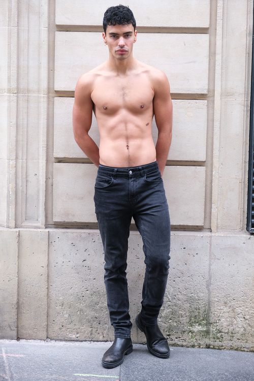 Younes Kahlaoui - Model - detail by client